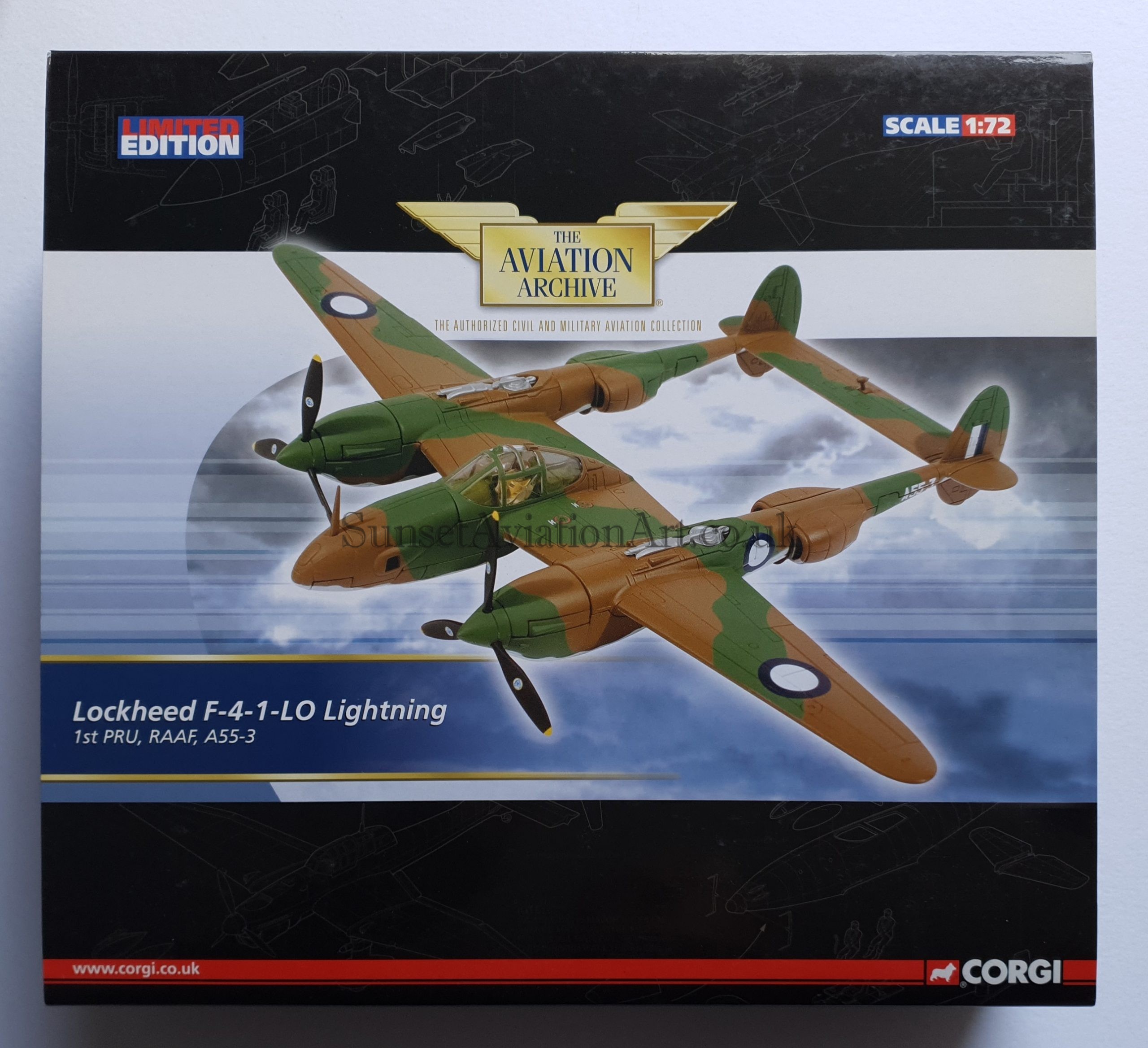 Corgi AA36606 Lightning Lockheed F-4-1-LO Lightning 1st PRU